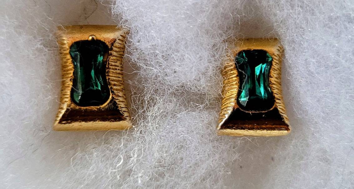 Classic Cufflinks From The Sensational Sixties Emerald Green Sparking ...